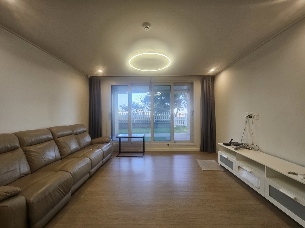 THE CASTLE – Humphreys Rent